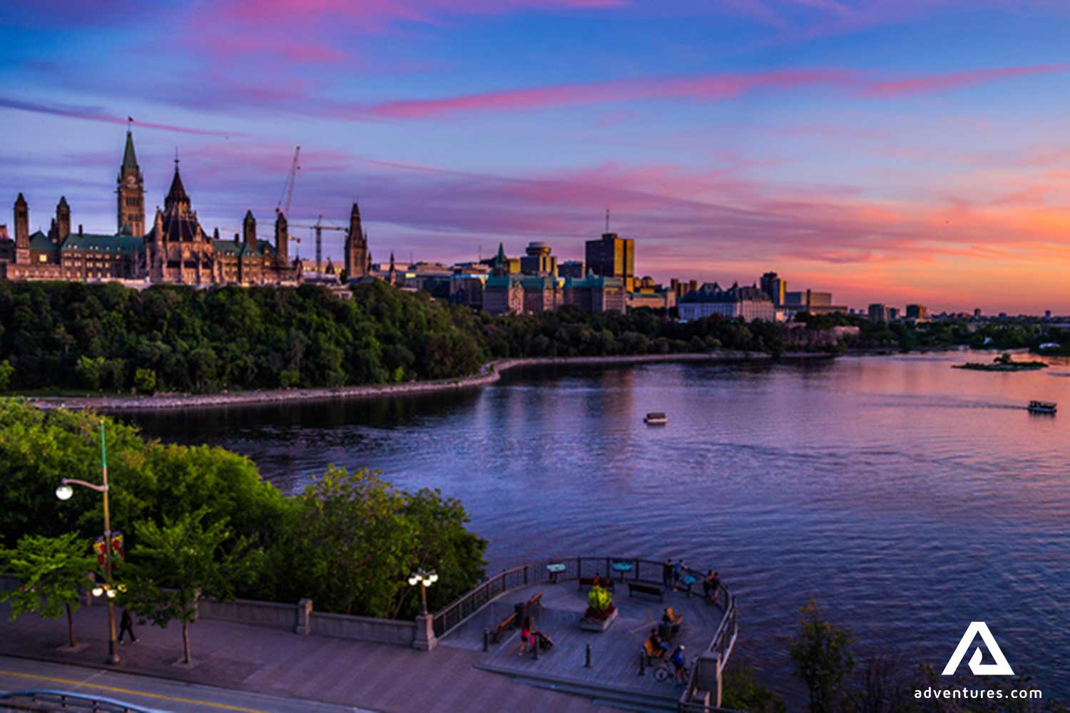 Scenic Night Tour of Ottawa | Adventures.com