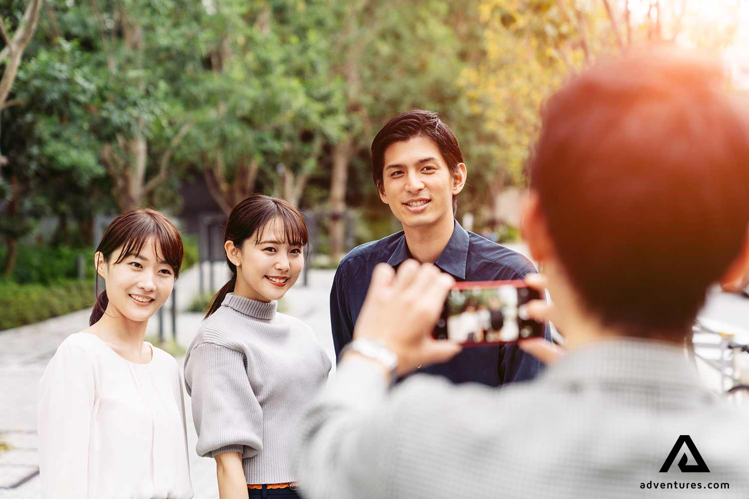 12 Practical Tips for Travel Vlogging | Adventures.com