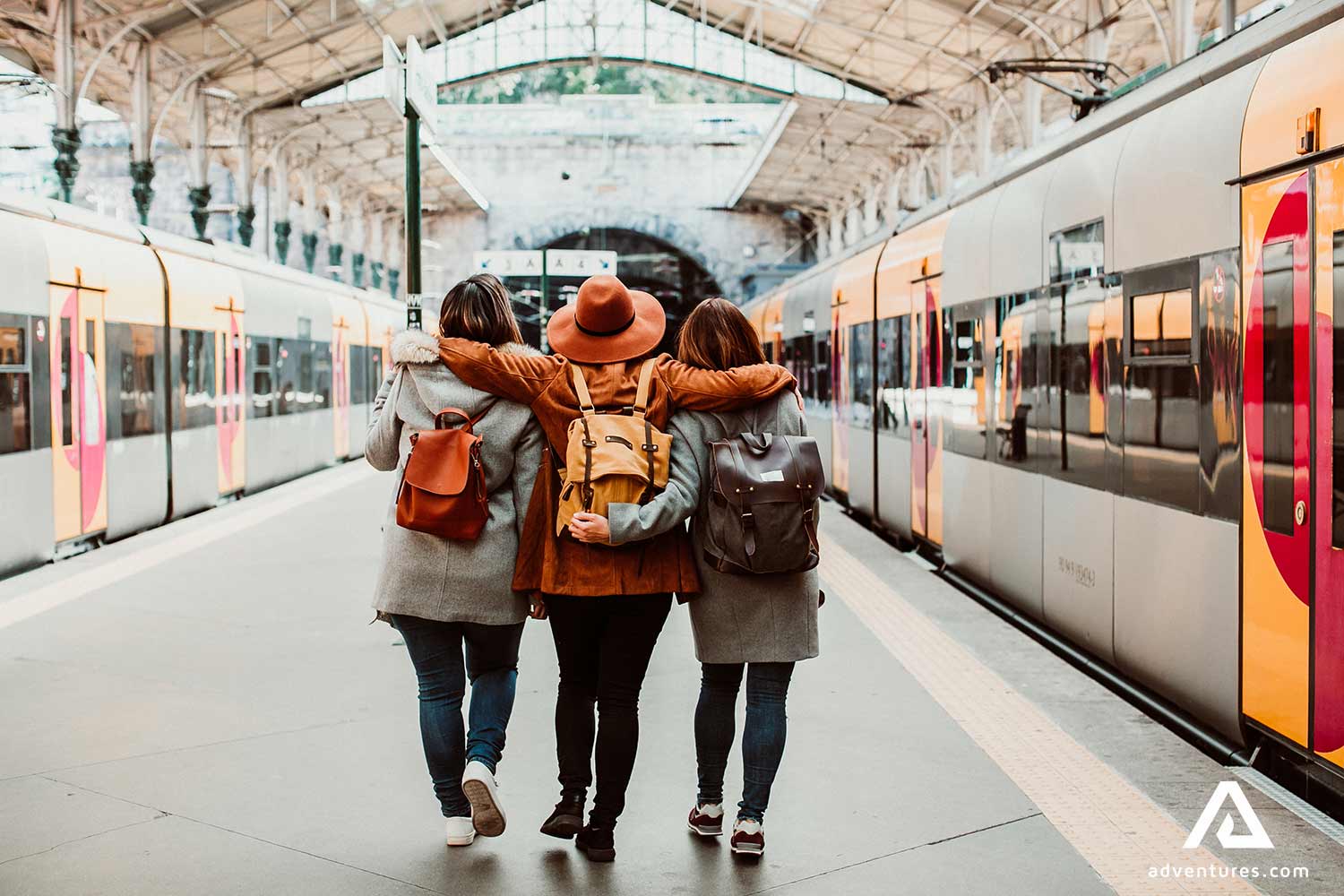 12 Practical Tips for Travel Vlogging | Adventures.com