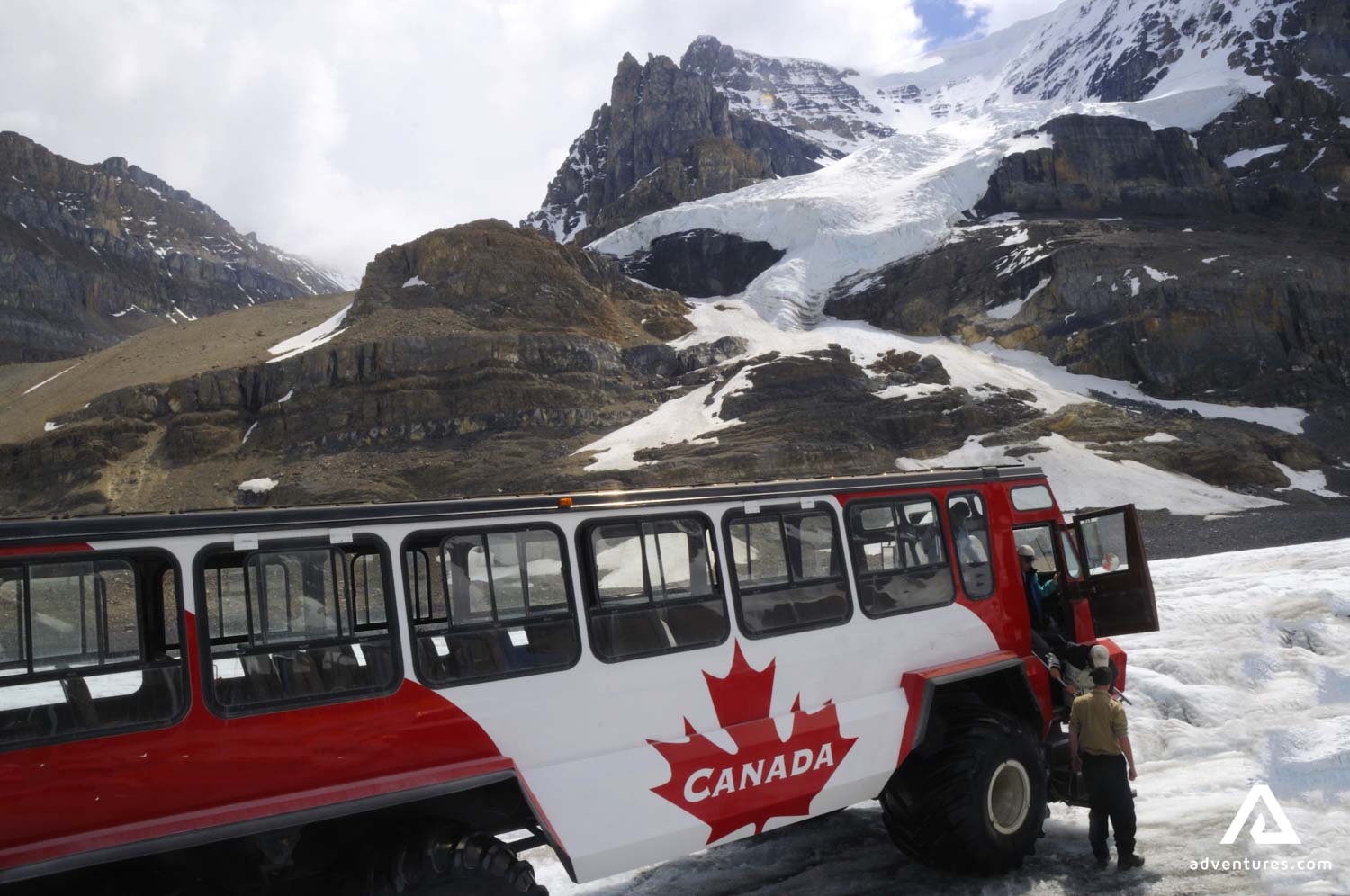 The Ultimate Guide of Columbia Icefields Parkway | Adventures.com