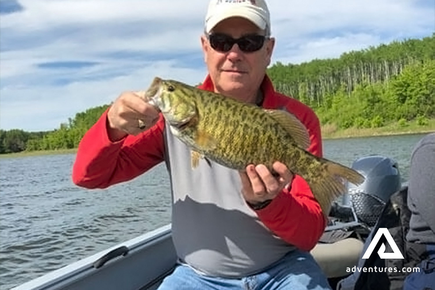 Fly-in / Boat-in Fishing Lodge on the Winnipeg River | Adventures.com