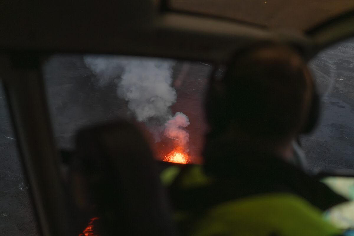 35-Minute Volcano Helicopter Journey Over Reykjanes